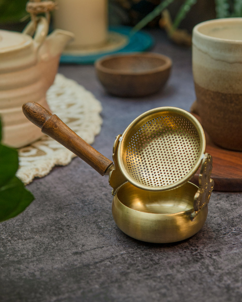 Exquisite Brass Swing Tea Strainer with Wooden Handle