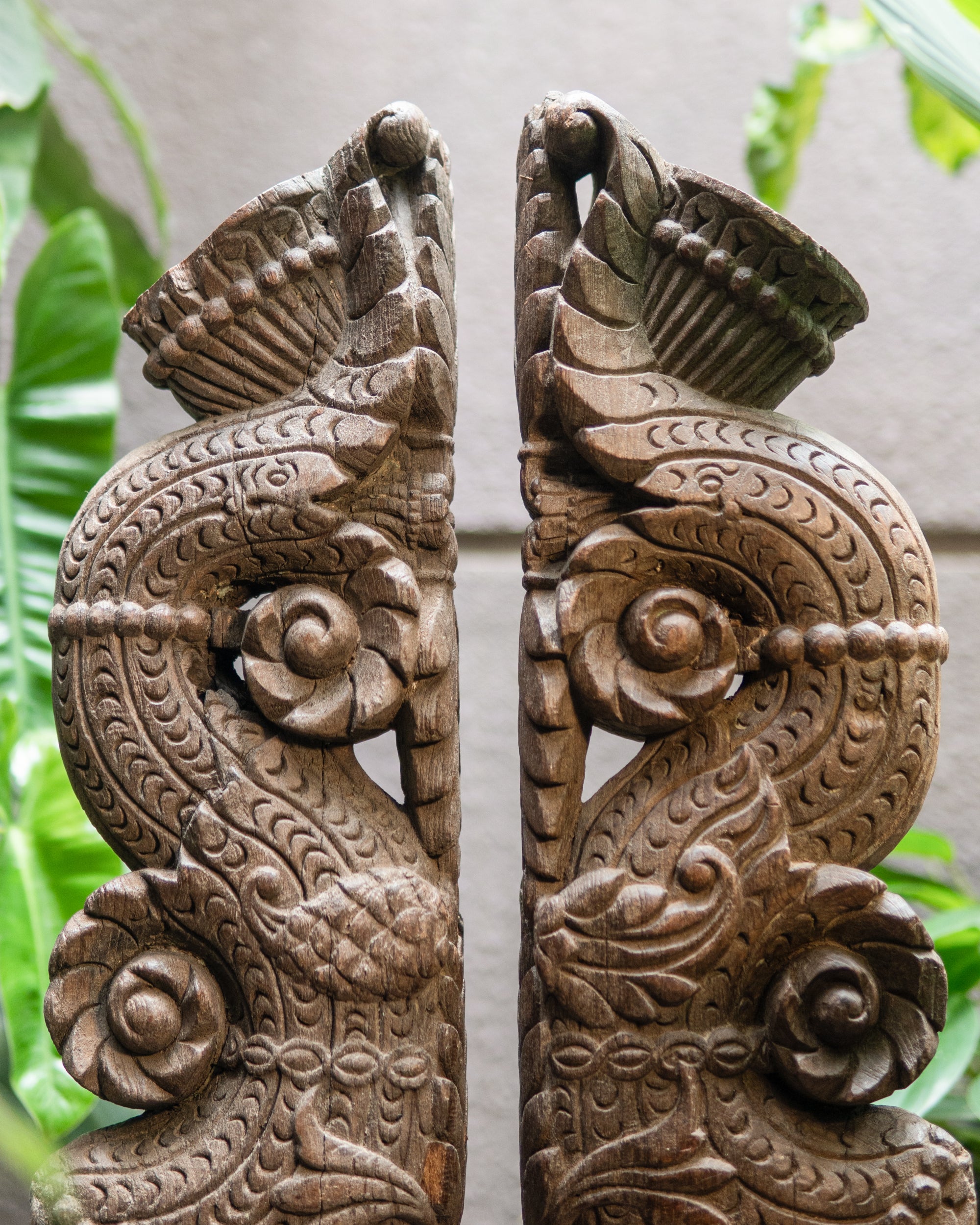 Handcrafted Wooden Carved Vintage Artefacts (Set of 2)