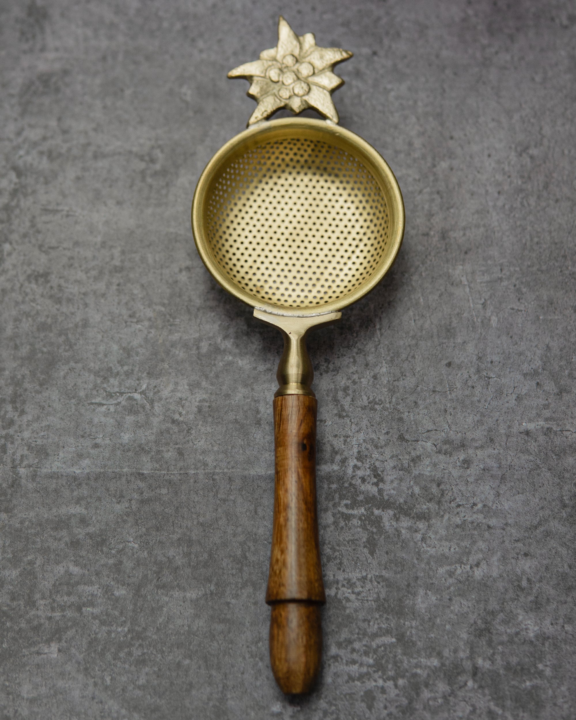 Matte Finish Brass Tea Strainer 2 Piece Set With Wooden Holder