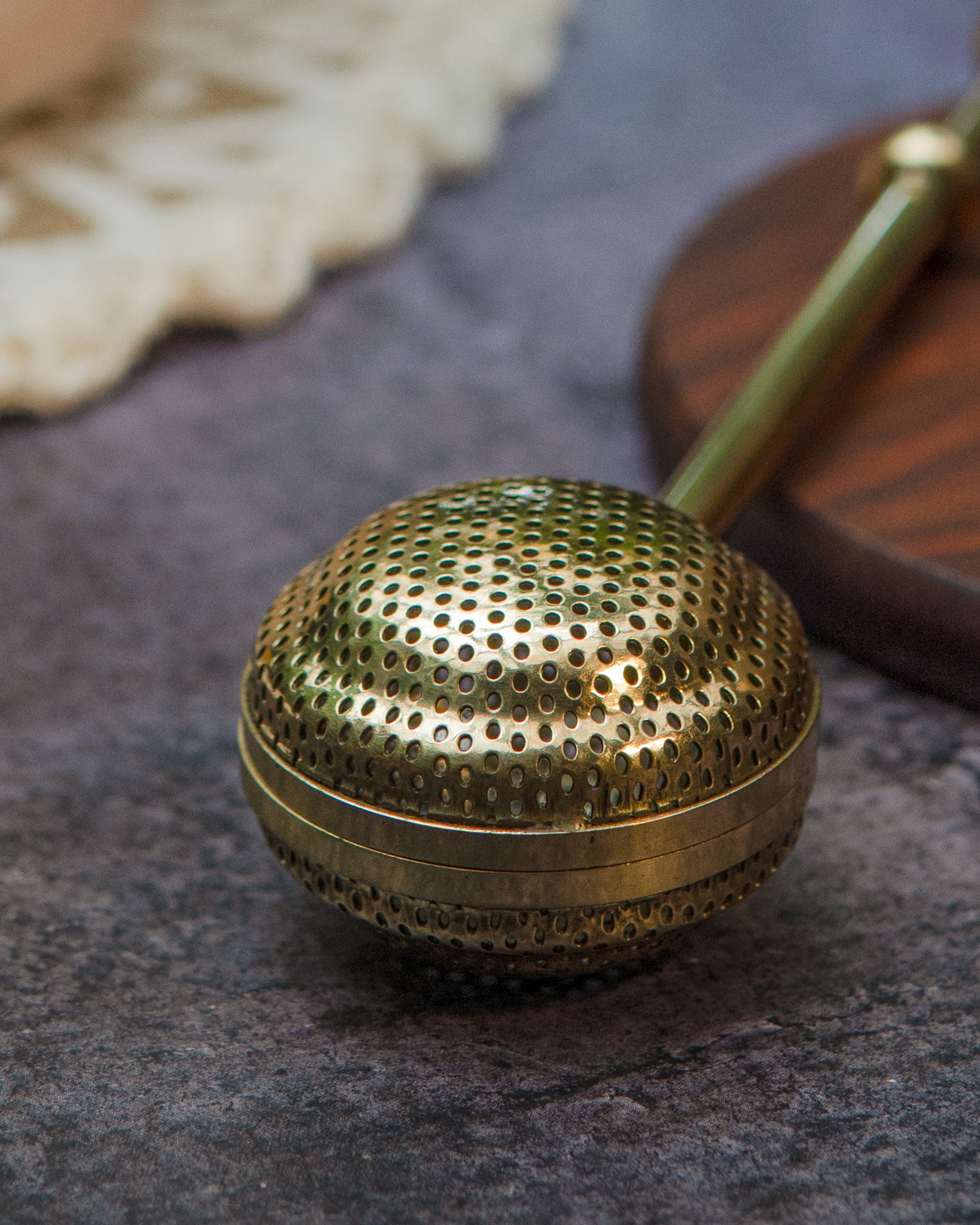 Pure Brass Bliss Tea Infuser with Slide Mechanism