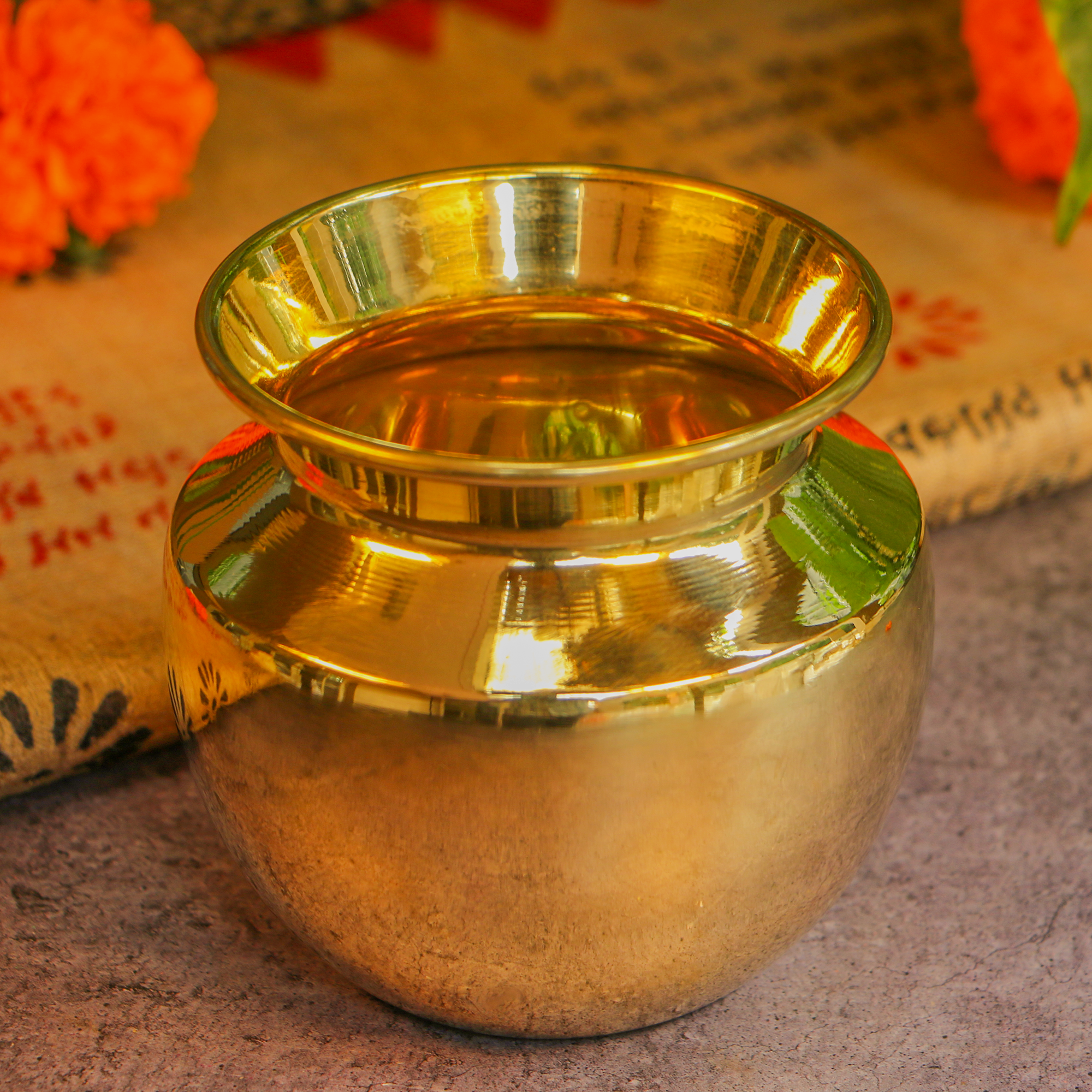 100% Pure Brass Traditional Water Kalash / Lota / Matka - No 0 Size