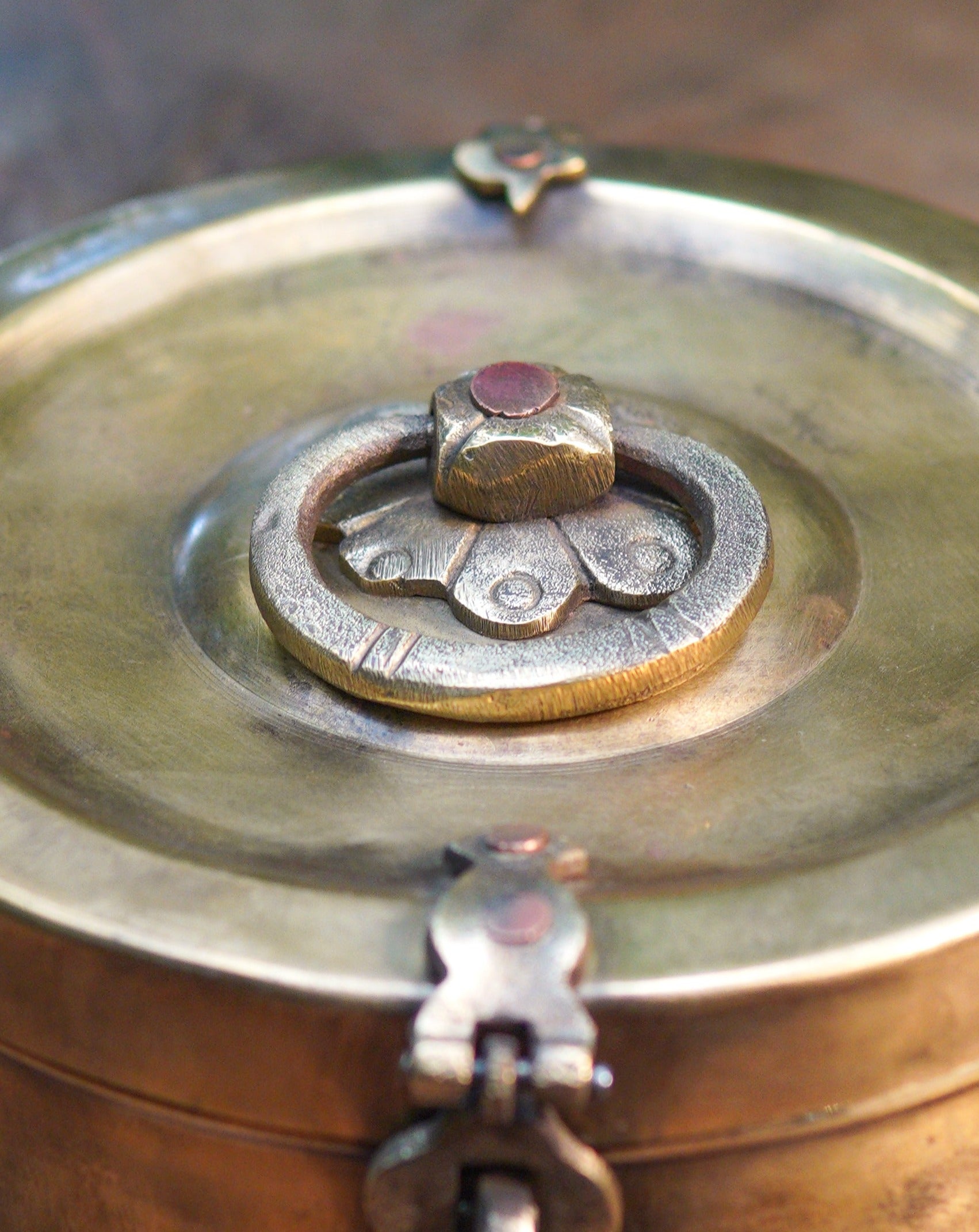 Handcrafted Vintage Elegant Brass Chapati Container